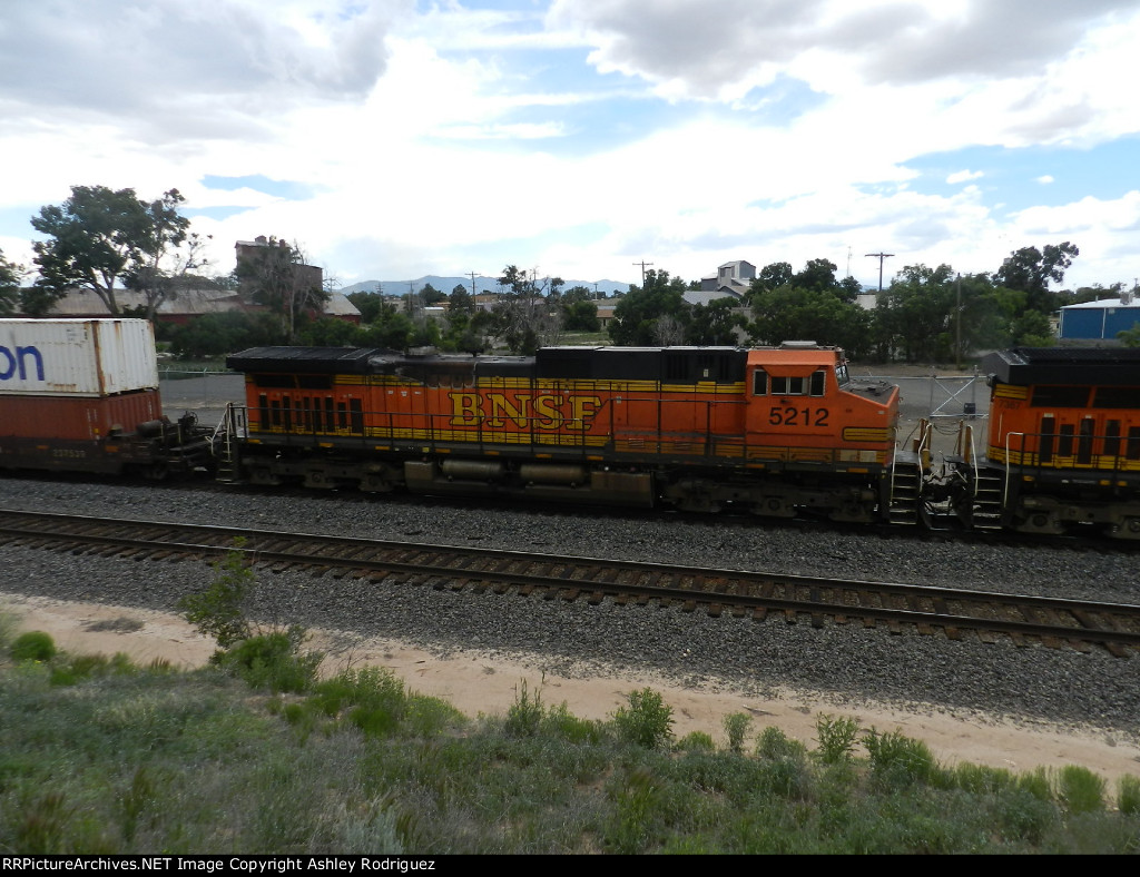 BNSF 5212